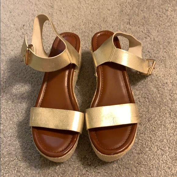 Mossimo Supply Co. | Shoes | Gold Mossimo Platform Sandal | Poshmark